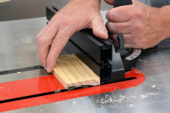 How to Make a Rabbet and Dado Corner Joint | Woodworking