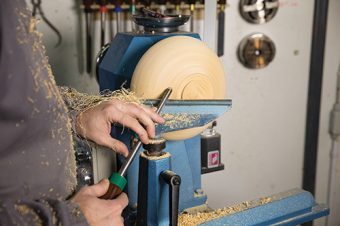 A Pro's Guide to Turning a Simple Bowl - Woodworking | Blog | Videos ...