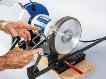 Setting up a Wolverine Grinding Jig - Woodworking | Blog | Videos ...